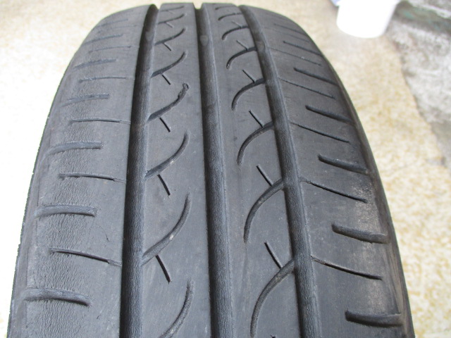 ヨコハマタイヤ ブルーアース AE01