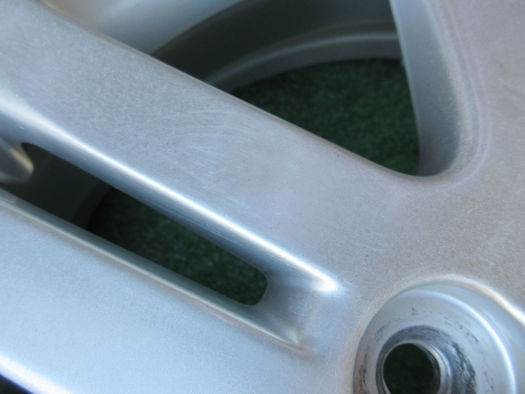 ダイハツ タント純正ホイール トライアングル TR978