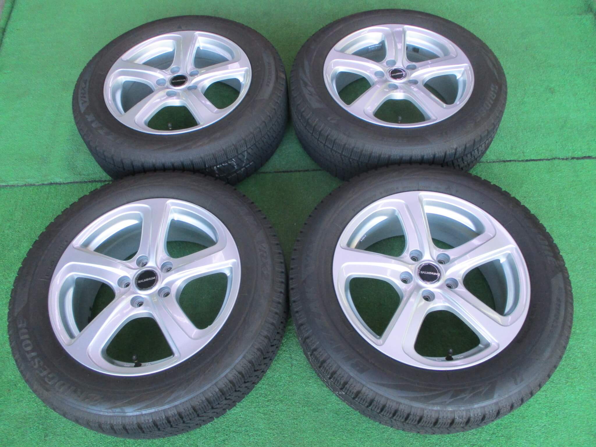 ブリヂストン バルミナZR5 ブリヂストン ブリザック VRX2