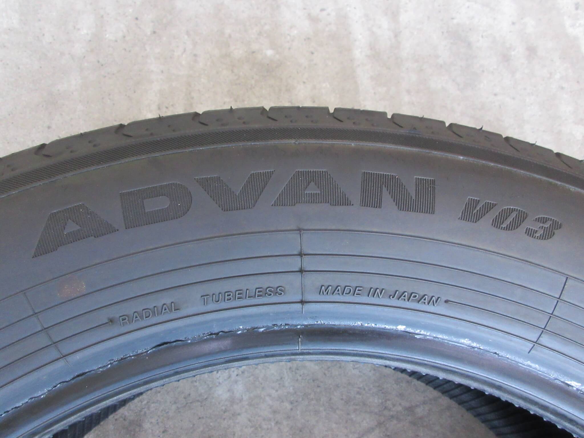 ヨコハマ アドバンV03