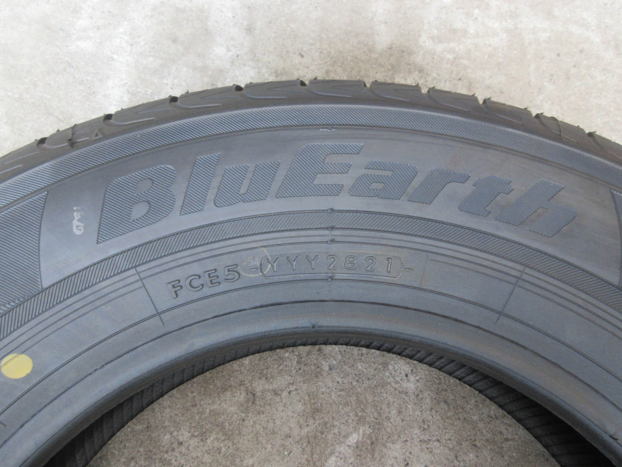 ヨコハマ ブルーアースAE01